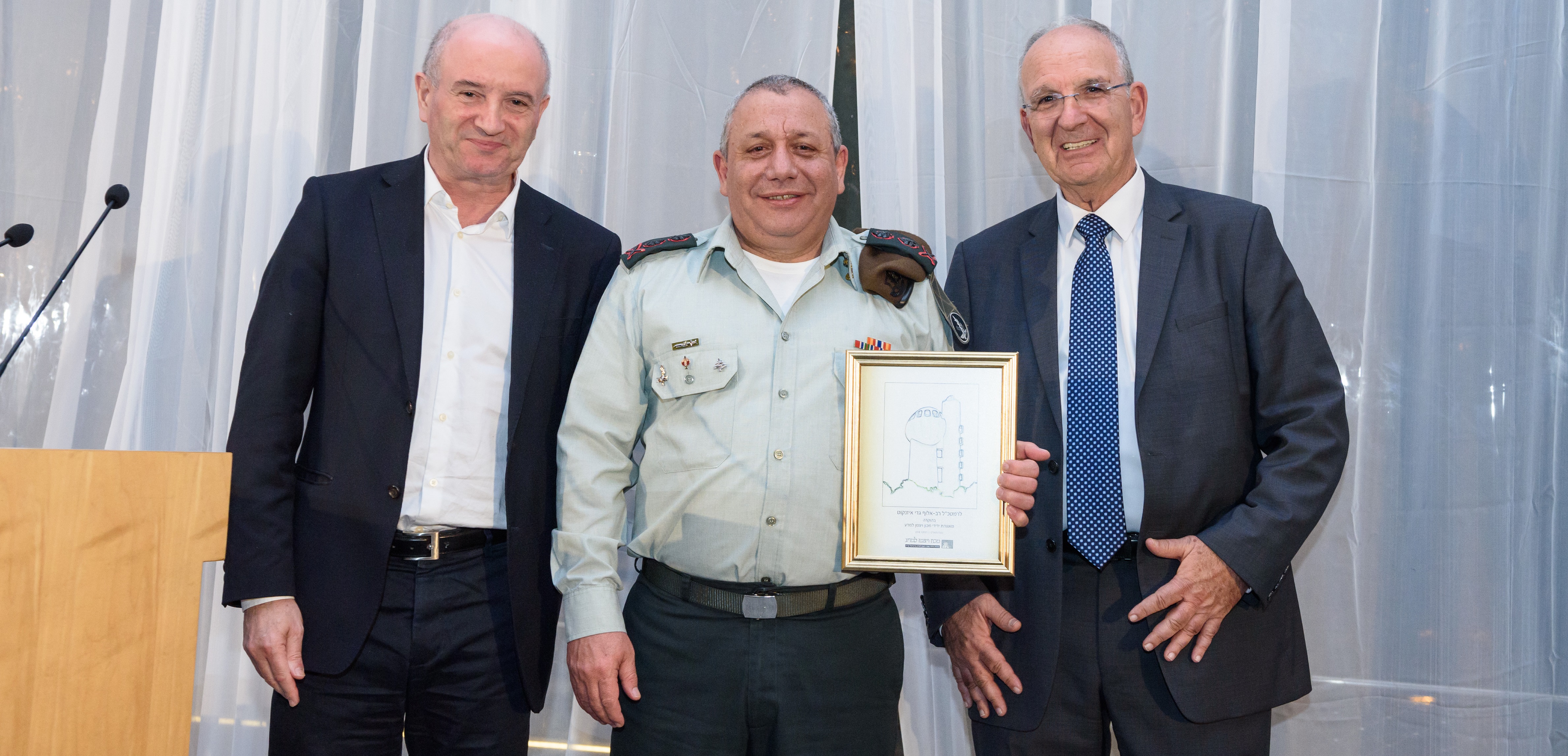 Israel Friends: Hanukkah of heroism with hero #1 | WeizmannCompass